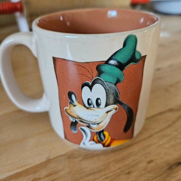 Disney | Kitchen | Vintage Goofy Cup Rare Find Brown Beige 2oz Charming ...